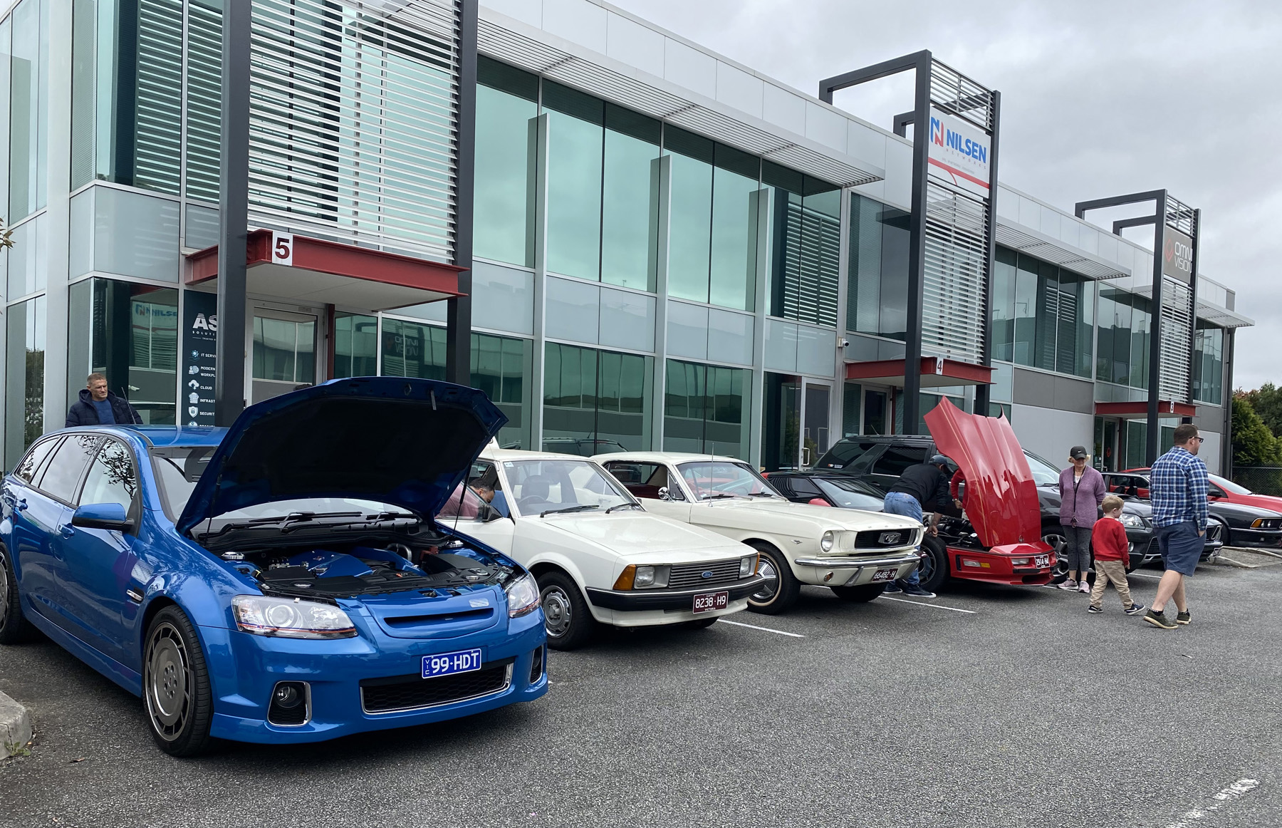 Unique Cars & Coffee 2022 - gallery 5