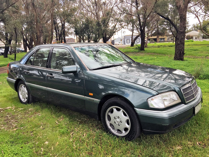 1995 Mercedes-Benz C220 Elegance – Today’s Tempter
