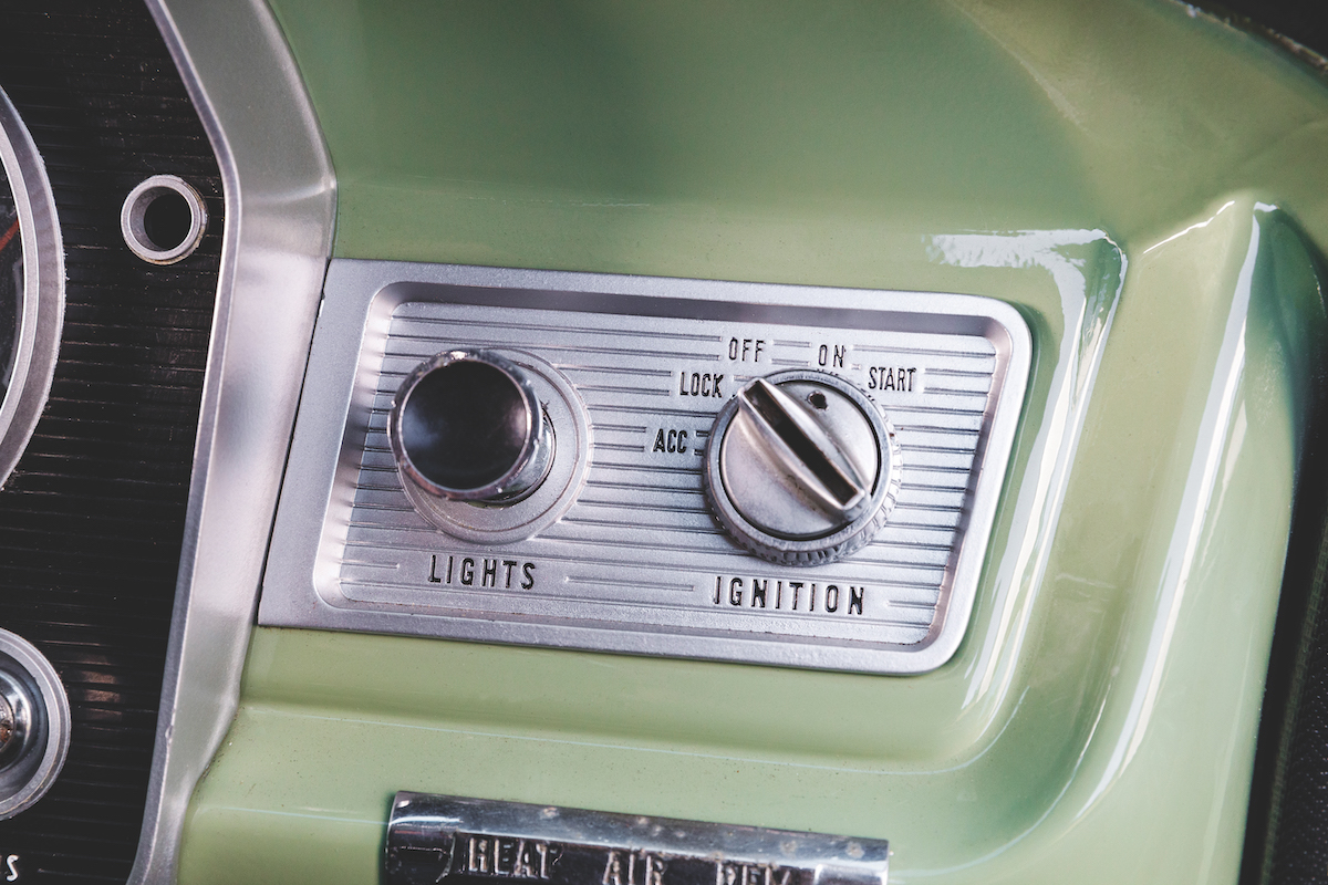1965 Holden HD Panel Van - Reader Rides