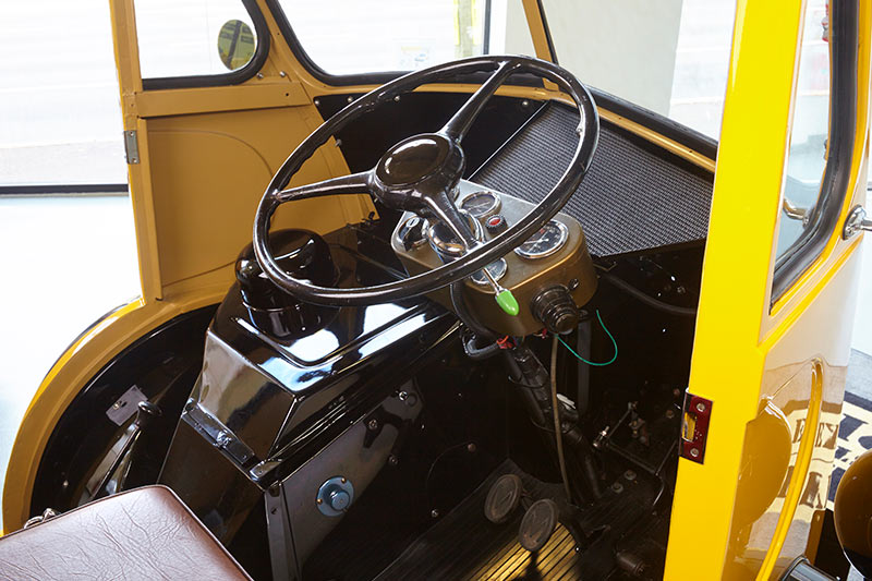 1950 Morris J-type Van - Reader Resto