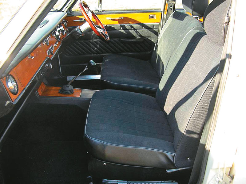 1968 Singer Vogue: Reader Resto