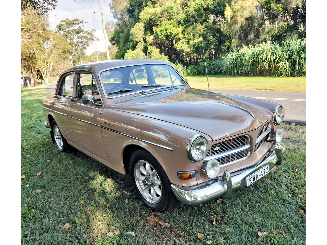 1963 Volvo 122S – today's tempter - Trade Unique Cars