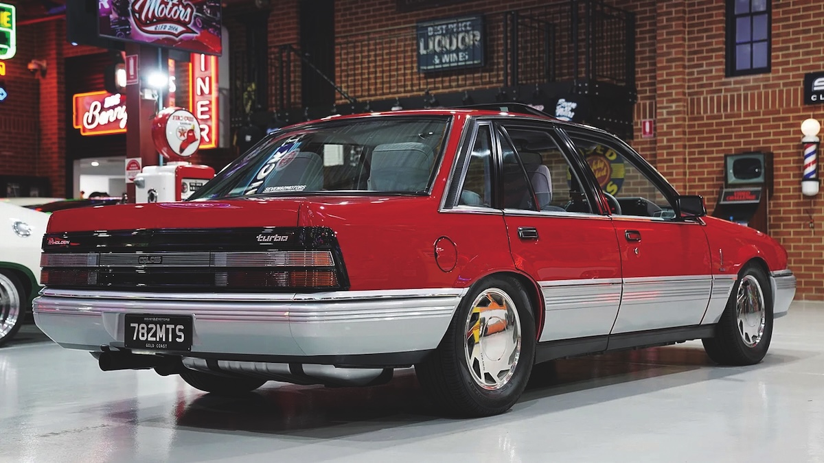 Auction Action from Issue 517 of Unique Cars Magazine - Trade Unique Cars